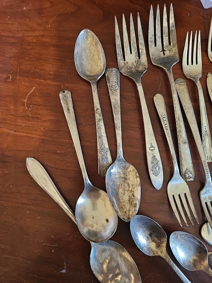 Vintage Silverware Lot Of 38 Spoons, Fort & Knives Silverware Names ...