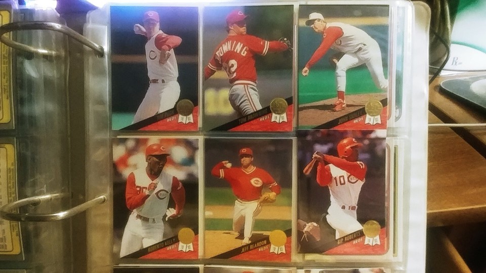 1970s Baseball cards and Topps binder 13 pages with 132 cards | eBay