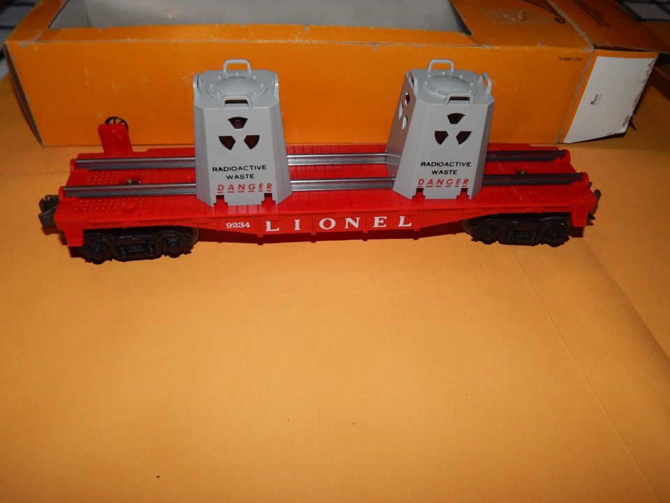 Vintage Lionel Train radioactive Waste Car With Waste Containers Unused ...