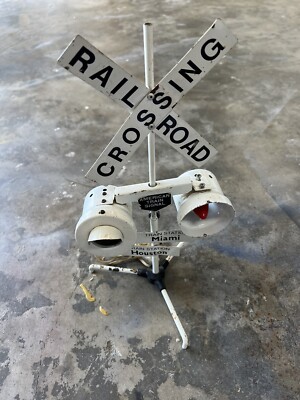 Railroad Crossing Signal Flashing Red Lights Desk Lamp RR Xing Train ...