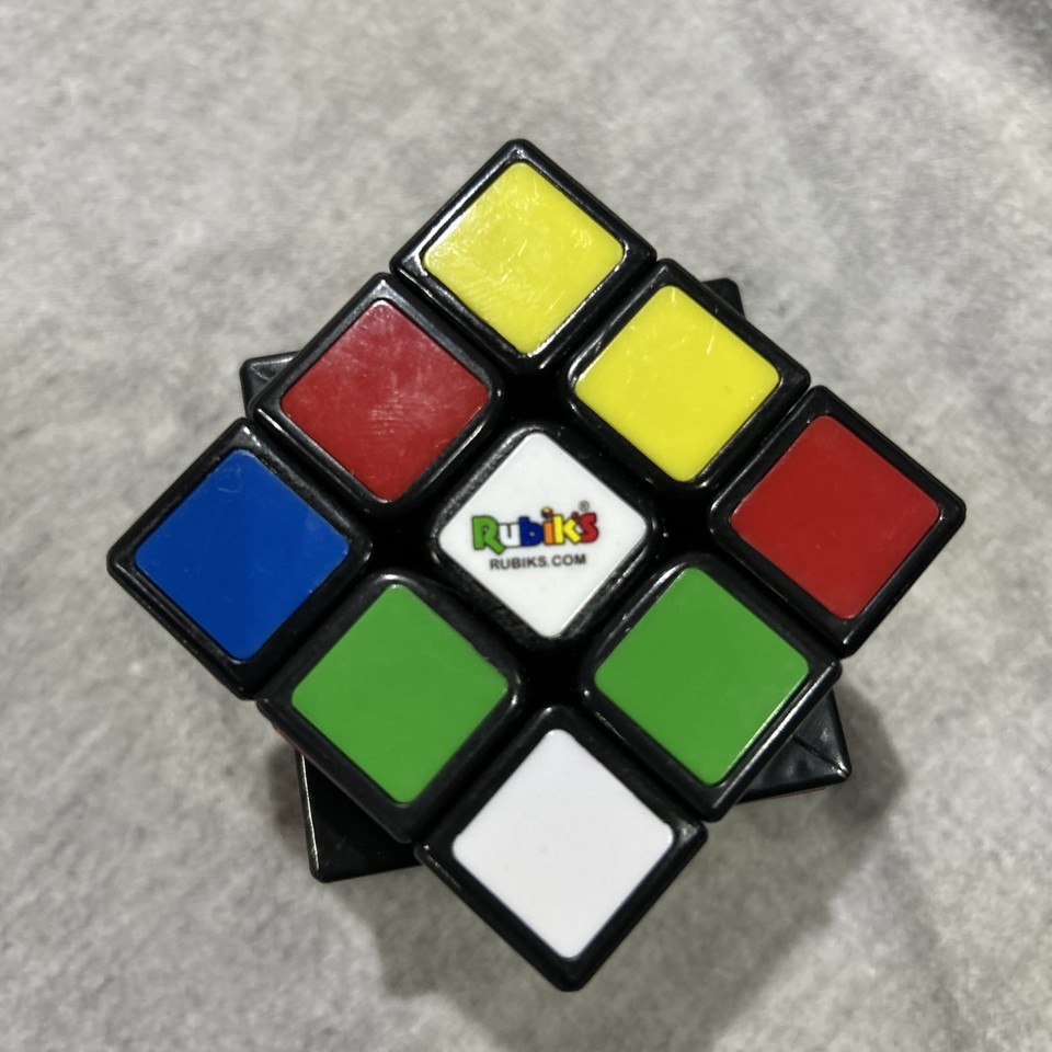 Rubik's Speed Cube 3x3 Fast Puzzle for Kids and Adults Fun Fidget Toy ...
