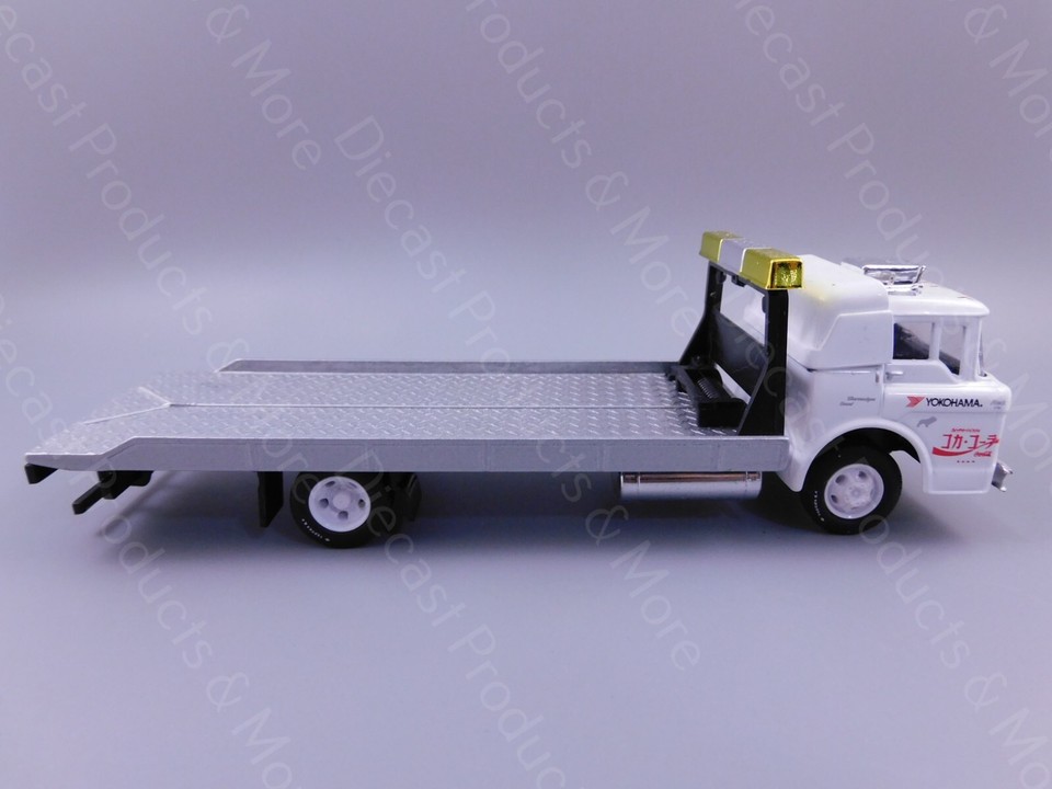 M2 MACHINES LOOSE Coca-Cola 1957 Mack Model N Flatbed Hauler 1:64 Scale ...