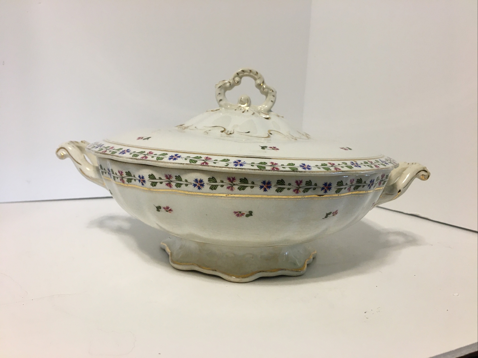 Beautiful Antique Mercer Semi-Vitreous China Gold Trim Floral Cover ...