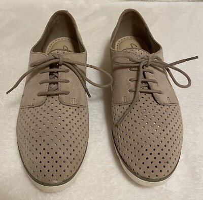 Clarks Somerset Women’s 9M Shoes Taupe Lace-Up Suede Leather Perforated ...