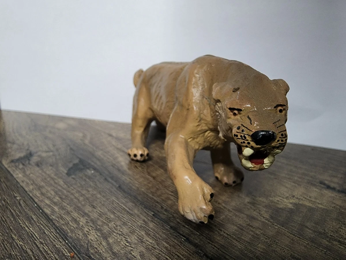 Safari Ltd Smilodon