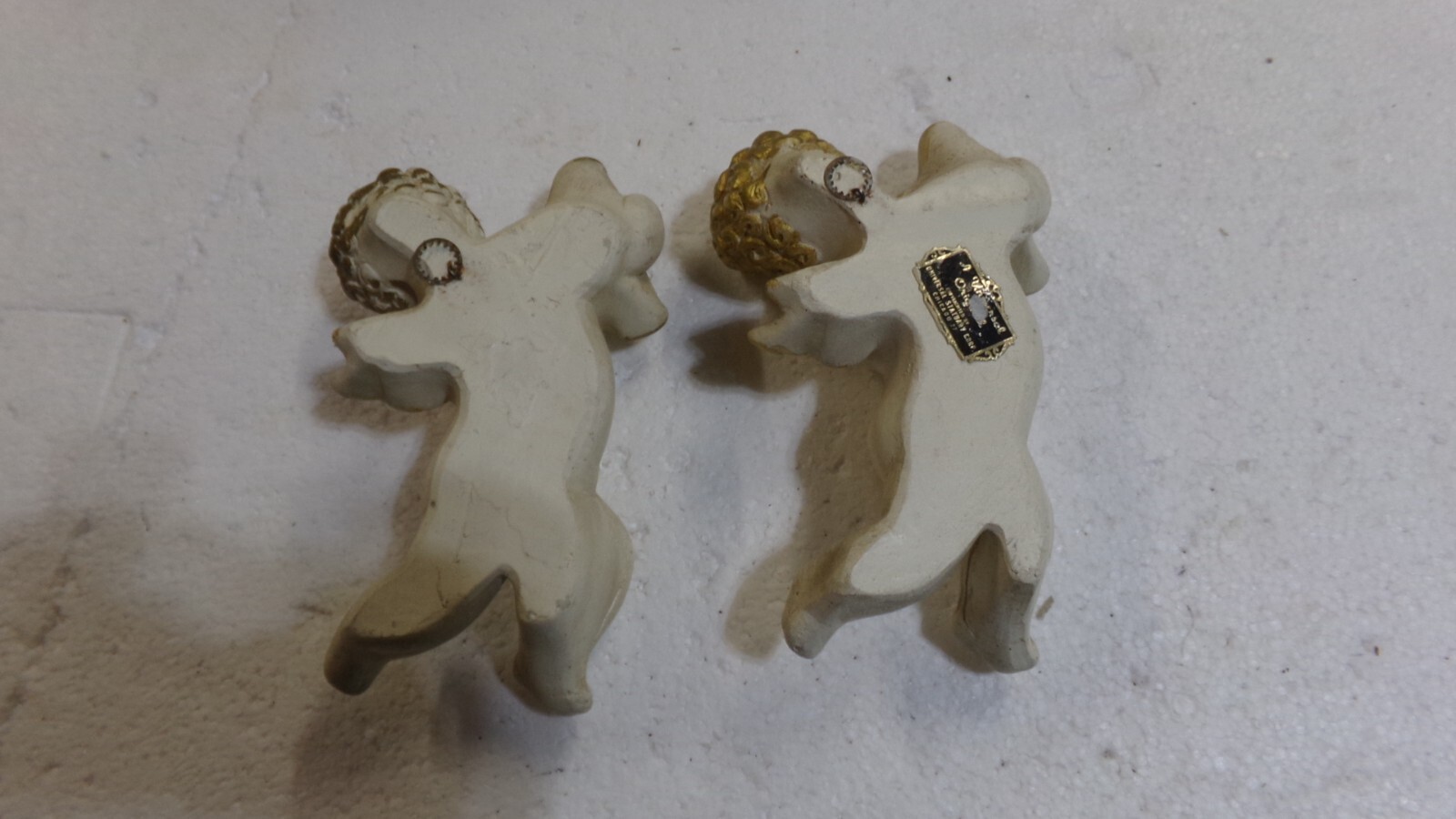 UNIVERSAL STATUARY CO. 2 ANGELS WALL HANGINGS SET CHALK WHITE GOLD 1950 ...