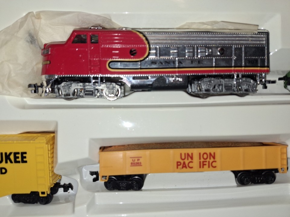 Bachmann Ho Scale Cannonball Express Santa Fe Train Set W. E-Z Tracks ...