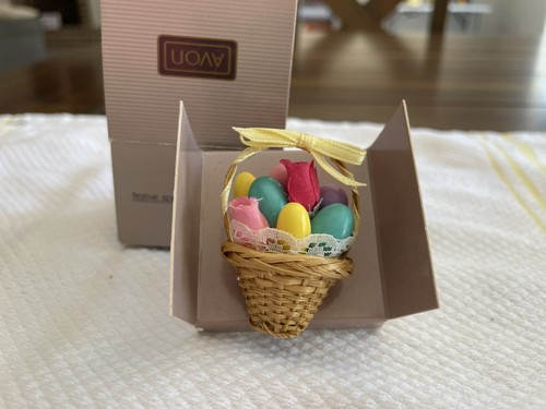 Avon VIntage 1992 Festive Spring Easter Pin | eBay