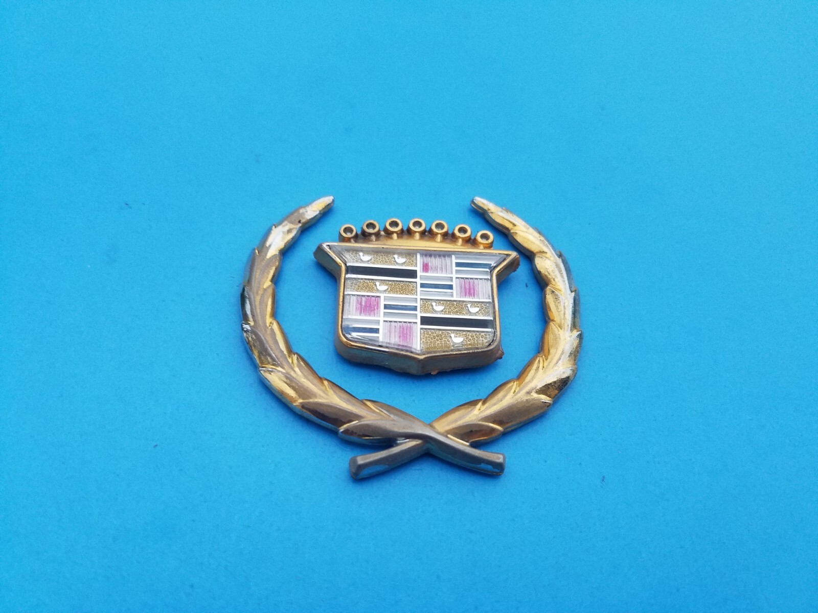 CADILLAC DEVILLE SEVILLE DTS ELDORADO SIDE EMBLEM LOGO BADGE SYMBOL OEM ...