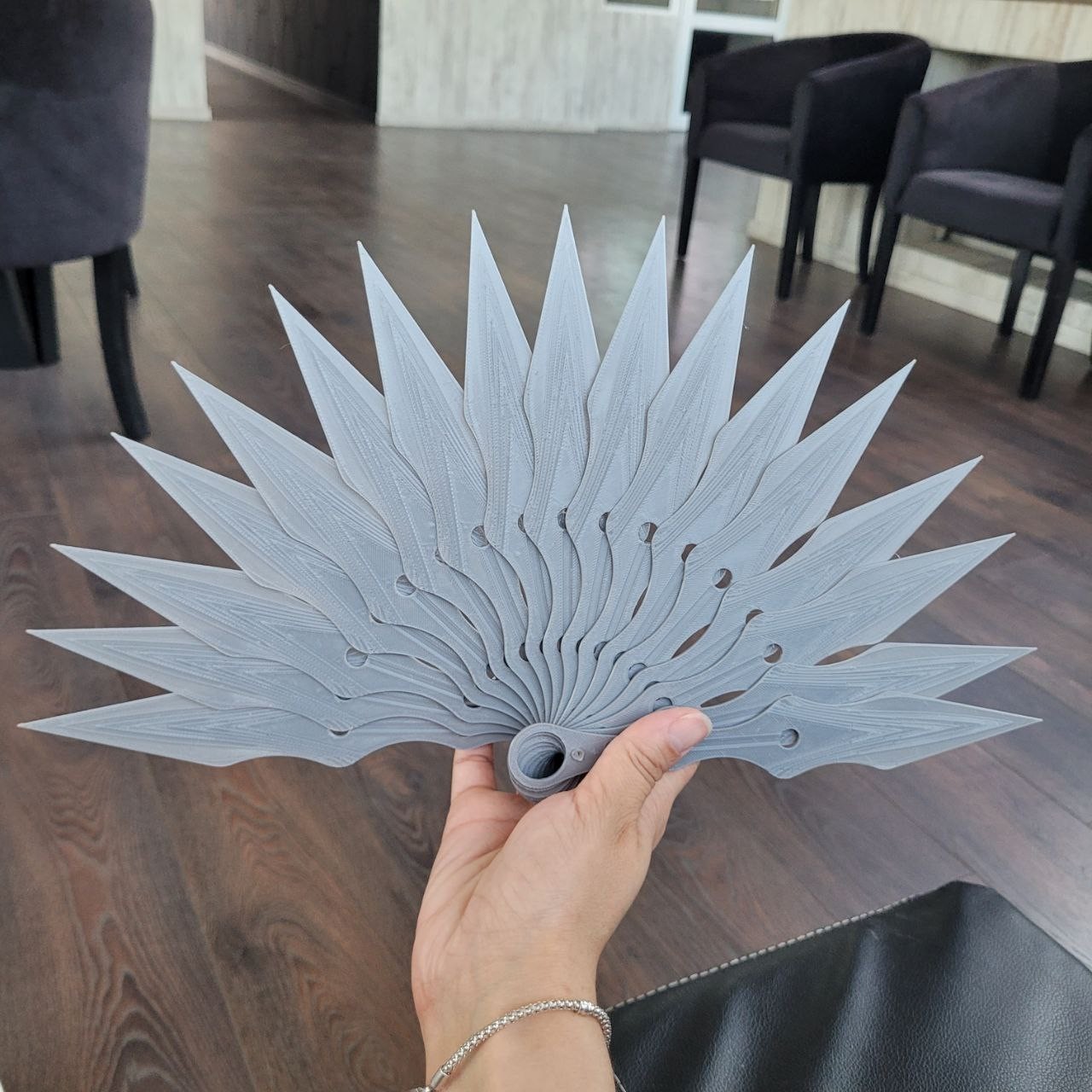 3D Printed Folding Fan – Articulated Spiky Fan, Elega… - Gem