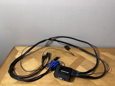 IOGEAR 2-Port USB KVM Switch GCS22U - Excellent condition! | eBay