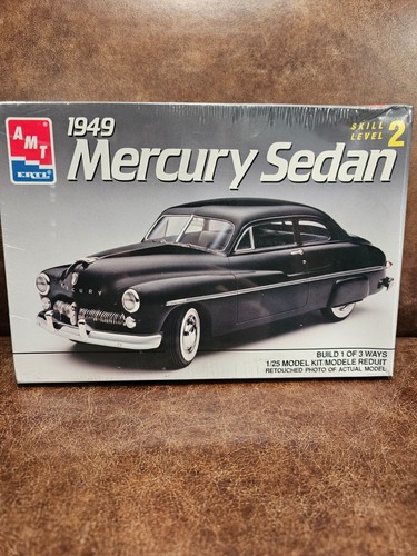 AMT 1949 Mercury Sedan Model Kit #6815 Build 1 of 3 Ways 1/25 Scale ...