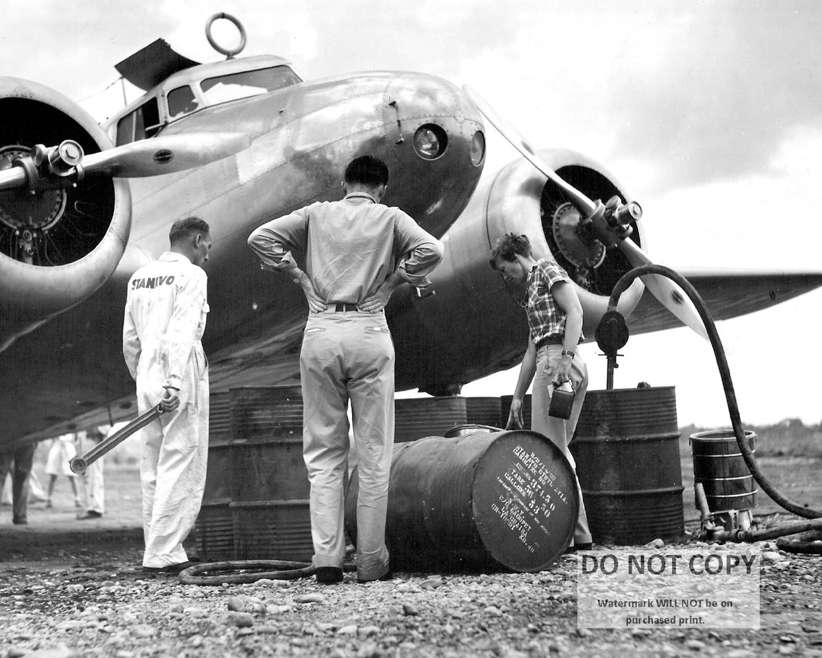 Amelia Earhart Plane Electra Amelia Earhart Amelia Earhart Striking