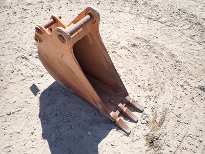 Heavy Equipment Attachments - Backhoe Bucket