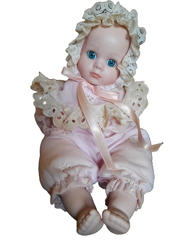 Wind Up Baby doll Head & Arms move with music plays rock-a-bye baby 9 ...