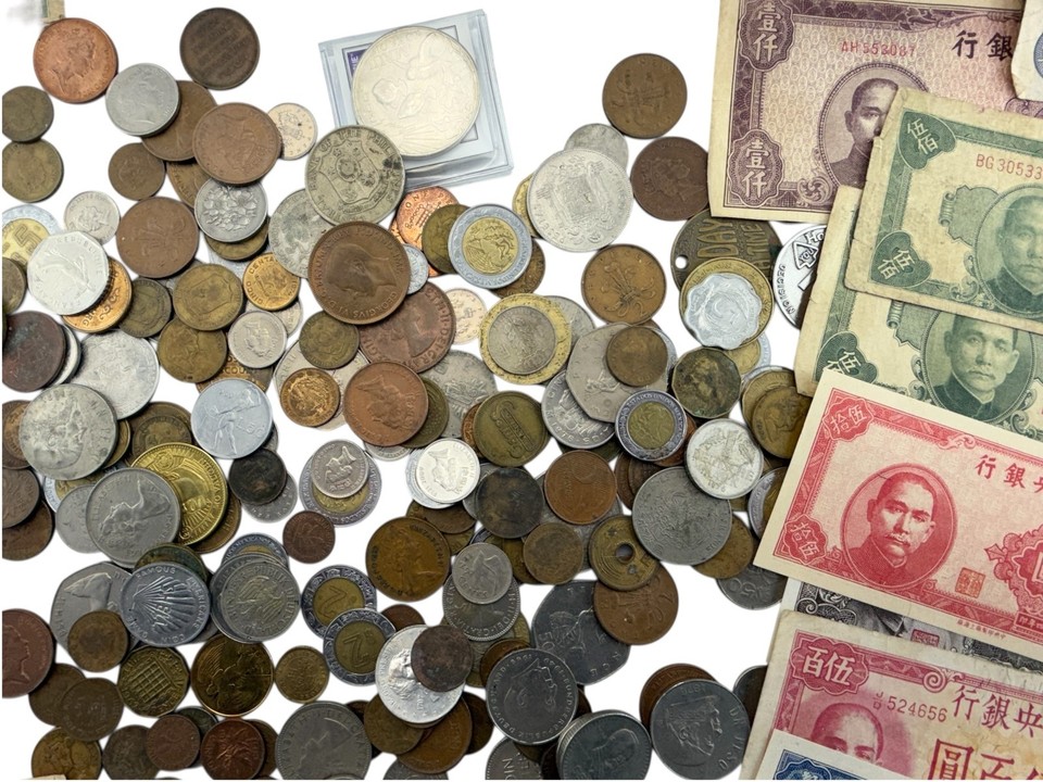 Huge Bulk Mixed Lot of Foreign Coins From Around the World AND PAPER ...