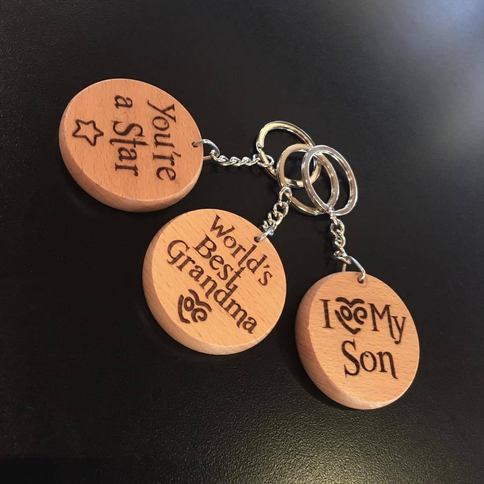 Dad Father Wooden Keyring Keychain Gifts - Engraved with heartfelt ...