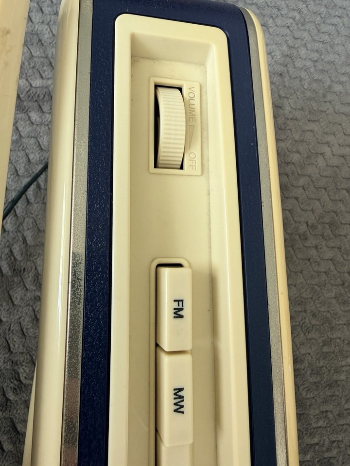 Bush TR82 Retro Radio 2002 Golden Jubilee Ed. Cream Boxed Working ...