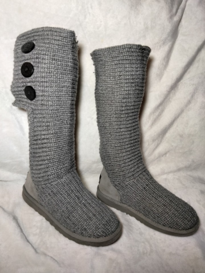 UGG Classic Cardy Womens Size 8 Knit Gray Sweater Triple Button Tall ...