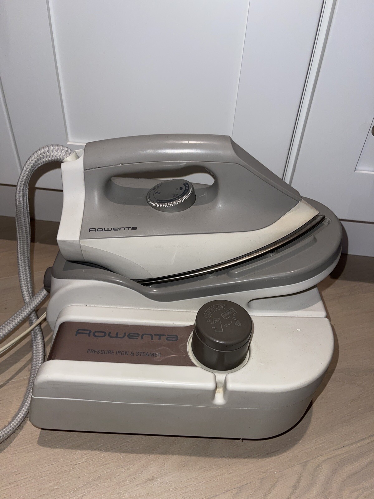 Rowenta Pro Iron Stream Station DG5030 Pressure Iron Steamer - Tested ...