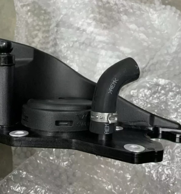 Volvo 31319643 Genuine OEM Factory Original Valve Cover for sale online ...