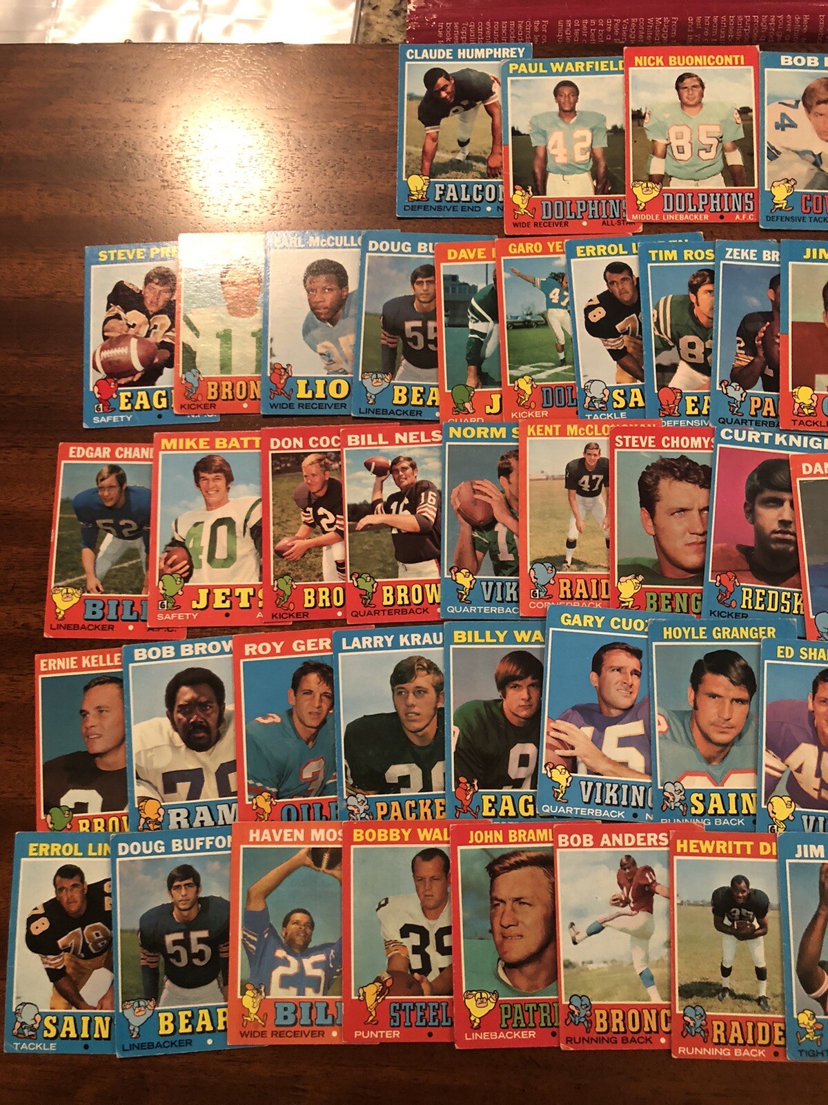 1971 Topps Football Card Lot -- 72 cards with only a few dups ...