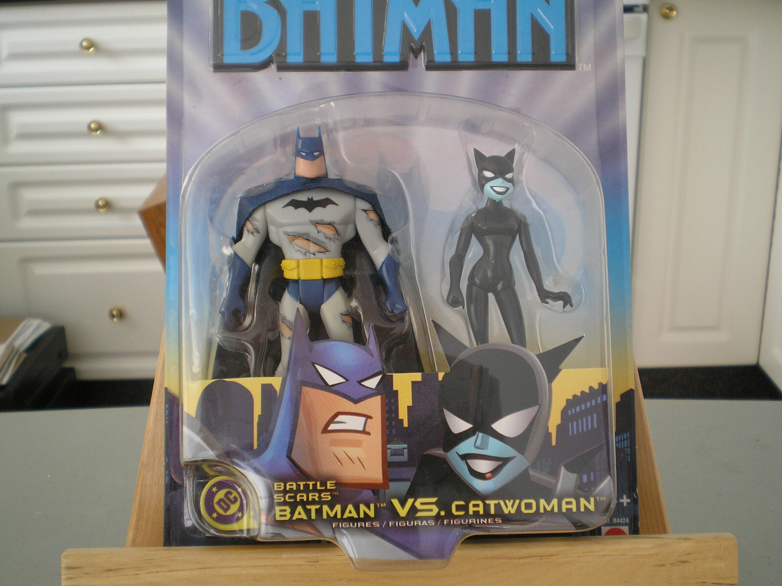 Mattel 2002 Batman BATTLE SCARS BATMAN vs CATWOMAN action figure set ...