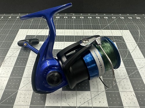 Daiwa Samurai 4000B 4000 B Spinning Fishing Reel Blue | eBay
