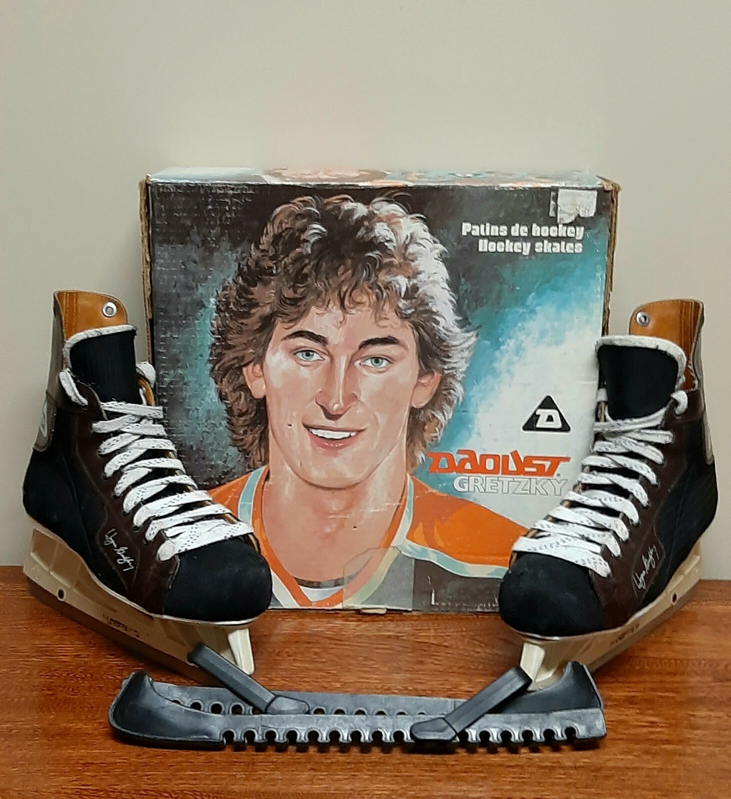 Wayne Gretzky "1977 Rookie" Year Special Daoust Hockey Skates ...