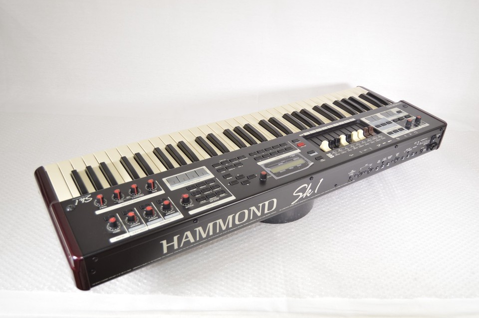 Hammond Sk1 61 key Portable Combo Stage Keyboard Organ Tested W/ Soft ...