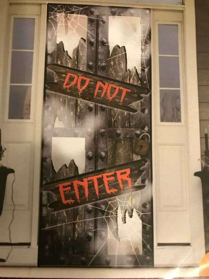 Halloween Door Cover Spooky Gate DO NOT ENTER Wall Poster Scene Setter ...