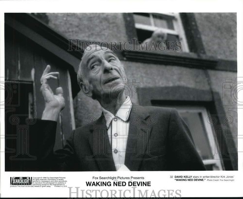 1998 Press Photo David Kelly stars in the movie "Waking Ned Devine." - lrp30410 | eBay
