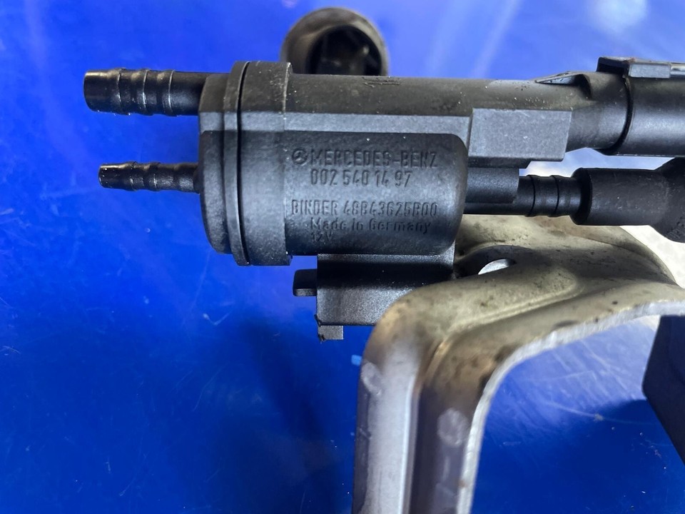 07-11 MERCEDES BENZ W221 S550 4MATIC - EGR CHANGE OVER VALVE 0025401497 ...