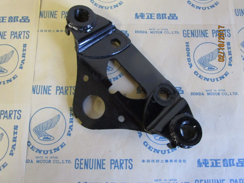 HONDA C77, C72, CS77, CS72 NOS Front Fork Top Plate 53230-259-010B | eBay