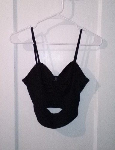 EUC WOMEN'S SIZE 6 BLACK STRETCH SPAGHETTI STRAP CROP TOP | eBay