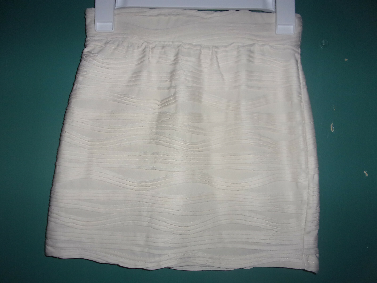 Sparkle & Fade ivory textured short skirt Size S (S… - Gem