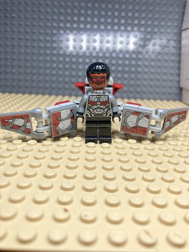 LEGO Falcon Minifigure with Wings Super Heroes Avengers Super Heroes ...