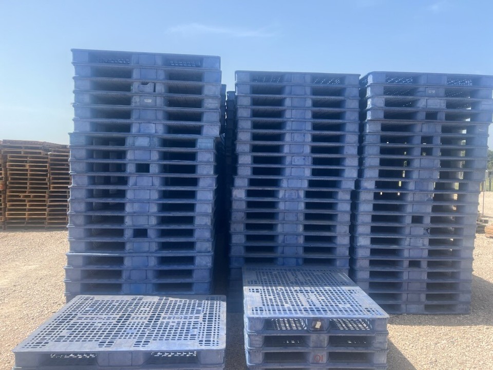 44x56 Beverage Can Plastic Pallets | eBay