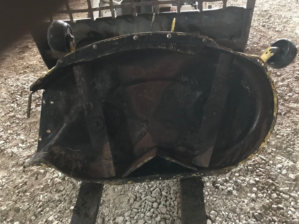 John Deere Lt133 Lt150 Lt155 Lt160 Lt166 38in Mower Deck Pick Up Only ...