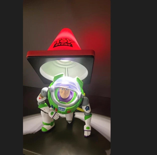 Toy story BUZZ LIGHTYEAR FIGURE SPACE CONE TRAFFIC LIGHT LAMP DESK GIFT ...