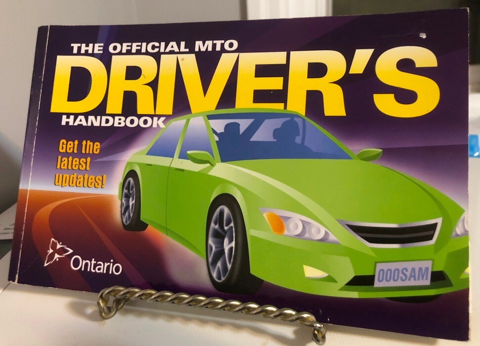 Official MTO Ontario Driver's Handbook 2012 -Very Good-Clean Pages-FREE ...