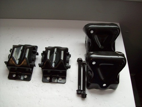 Chevy GMC Truck Engine Motor Mount Brackets Clam Shell 305 350 400 454 ...
