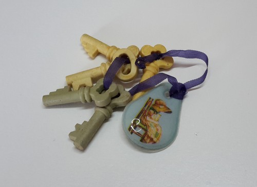 Rare Vintage 1980s Ribbon Green Hills Mascot Key Erasers Rubbers Gommes ...