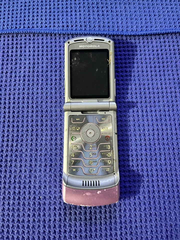 Motorola RAZR V3 Pink Flip Phone – Vintage Cell Phone – Untested, Sold ...
