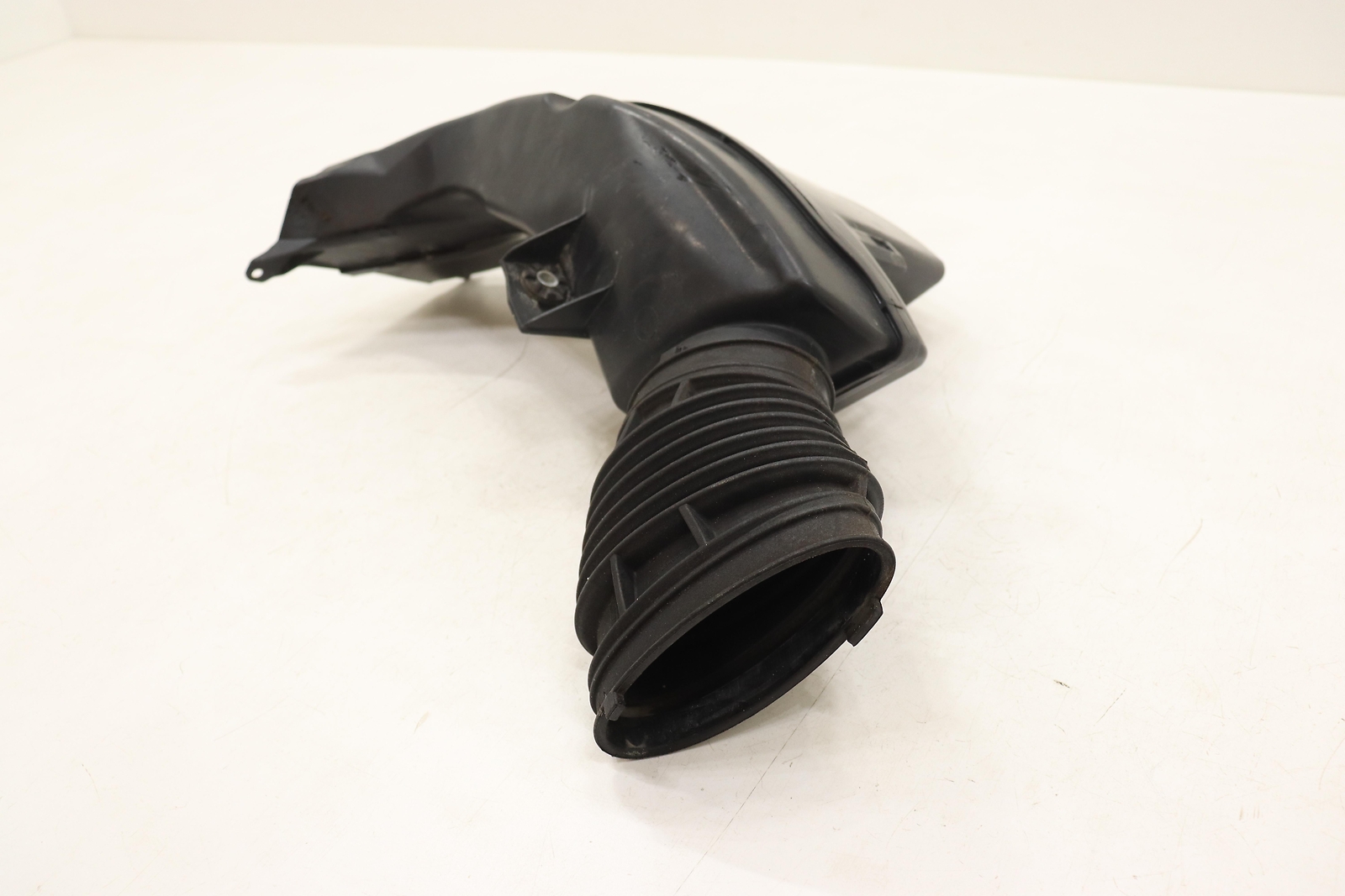 2018 - 2023 GMC TERRAIN AIR INTAKE CLEANER TUBE BAFFLE GENUINE OEM ...
