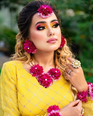 Indian Women Floral Necklace Set For Mehendi Haldi Wedding Combo Set ...