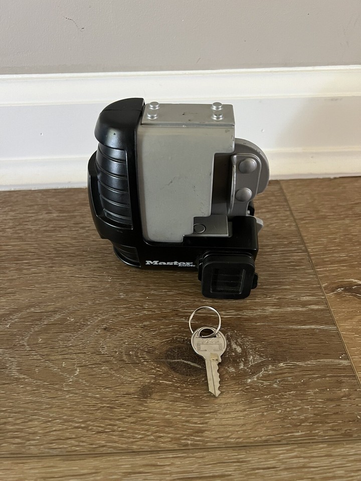 Master Lock 379DAT Universal Trailer Coupler Lock with Keys 71649116162 ...