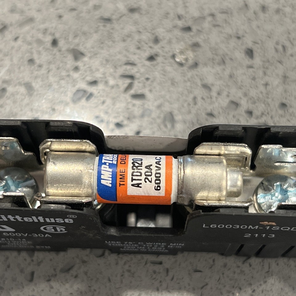 Used Littelfuse Fuse Holder 600V 30A L60030M-1SQDINR w/ warranty Free ...