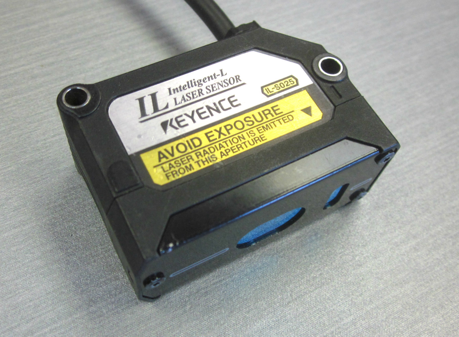 Keyence IL-S025 CMOS multi-function analogue laser sensor | eBay