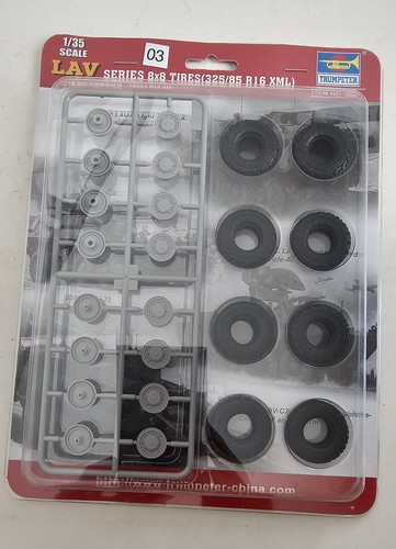 Trumpeter 06607 Scale 1:35 (Series 8×8 Tires (325/85 R16 XML) Model Kit ...